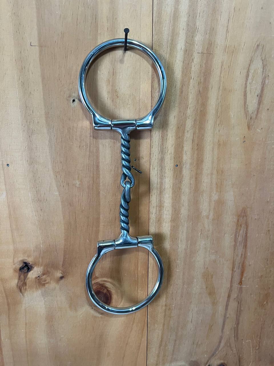 Snaffle D Twisted – Burro Tack